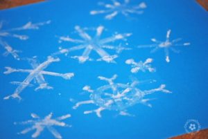 Epsom Salt Art Science Experiment - Juggling Act Mama