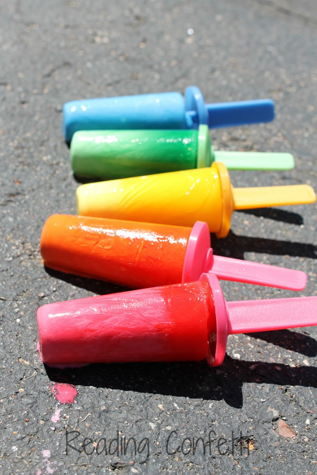 Easy DIY Sidewalk Chalk Ideas - Juggling Act Mama