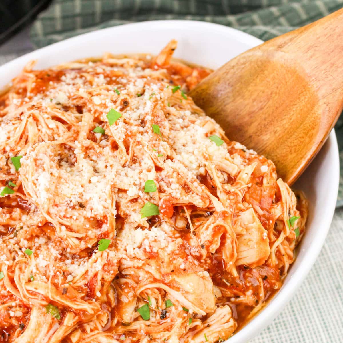 Slow Cooker Chicken Marinara - Juggling Act Mama